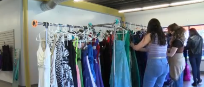 Prom clothes giveaway underway in Champaign