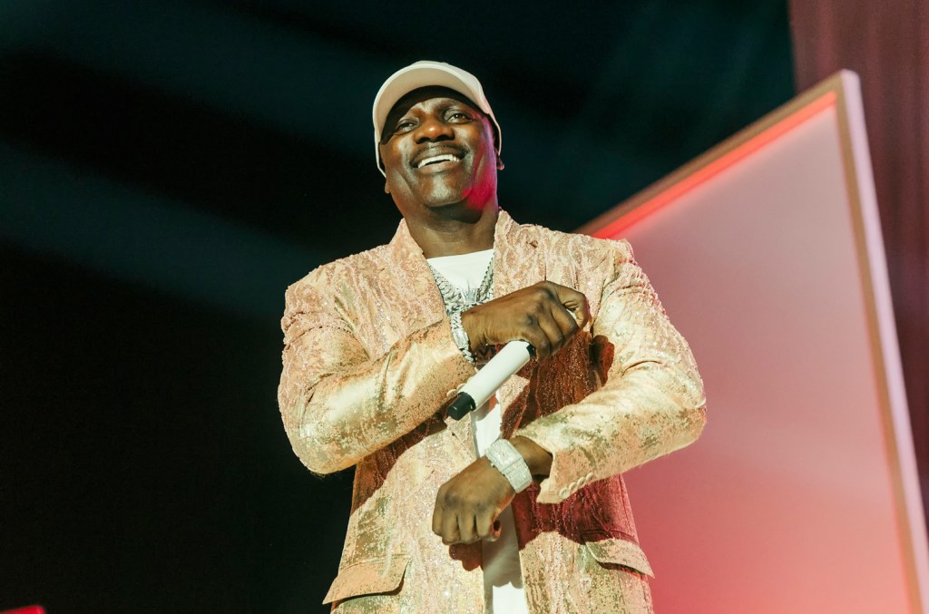 Akon Reveals He's Redoing His ‘Whole Catalog in Country'