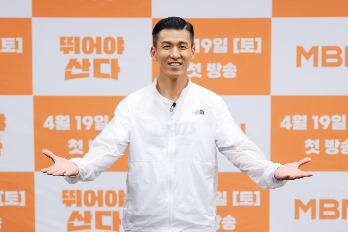 션 “5000만 명 전부 뛰게 만들 것”…MBN ‘뛰어야 산다’ 전방위 질주 예고