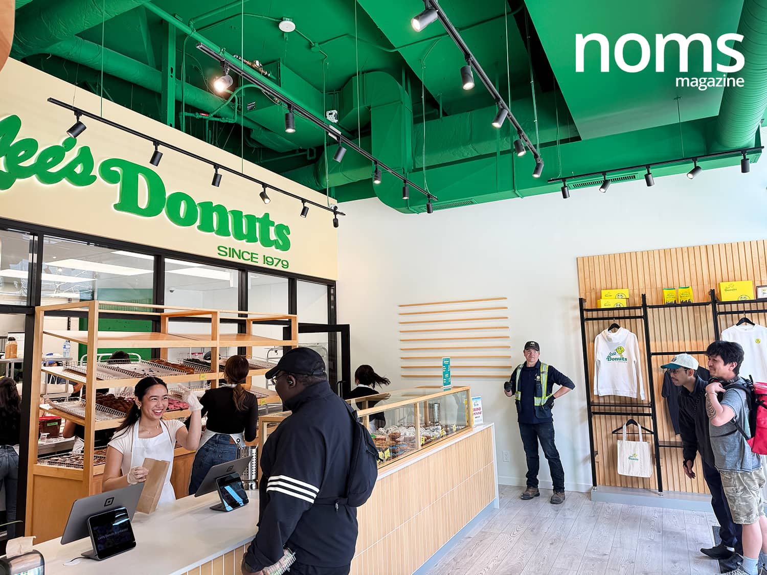 Iconic Lee's Donuts Opens First Burnaby Outpost At The Amazing Brentwood