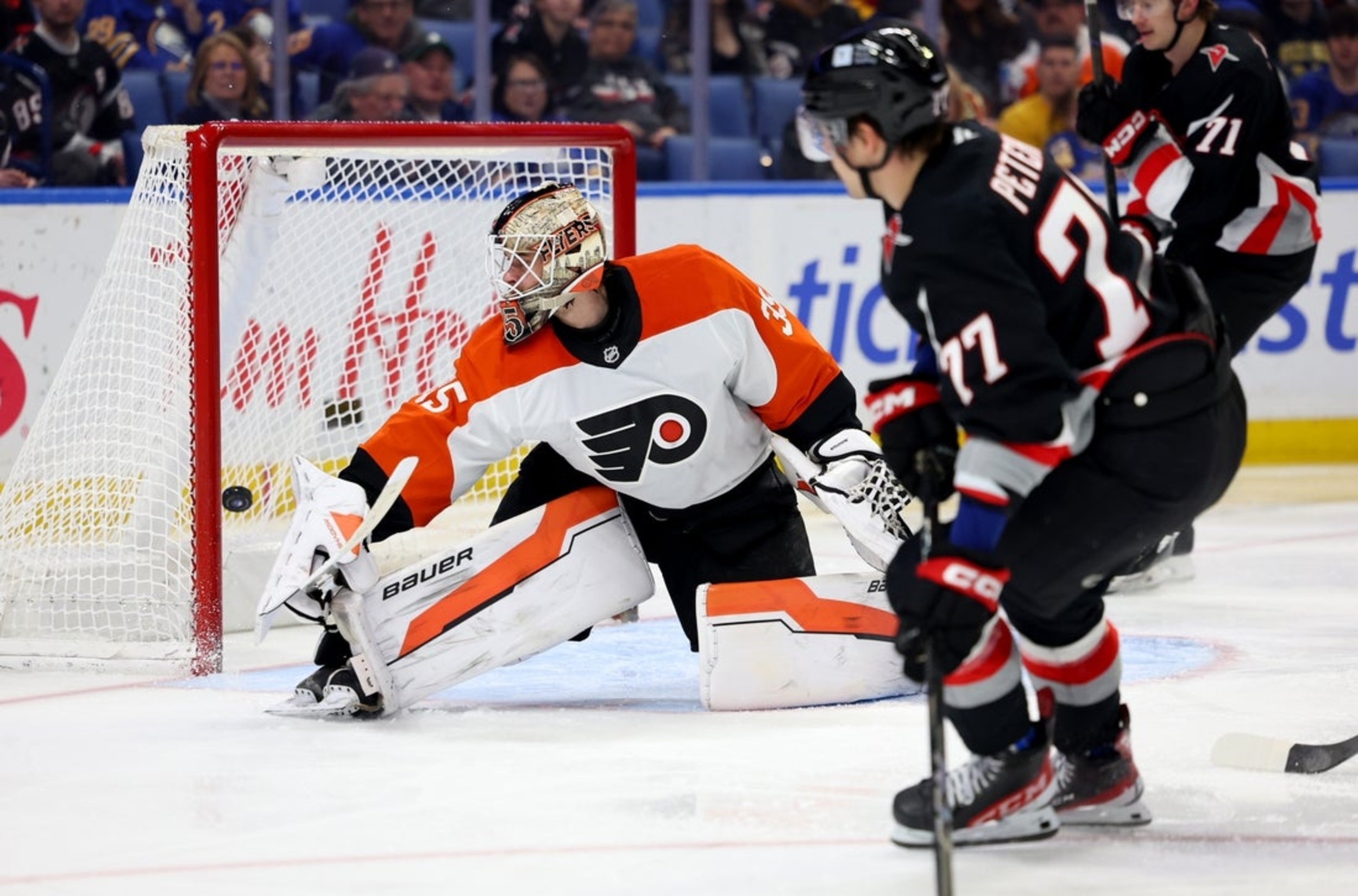 Sabres give Lindy Ruff 900th win in finale