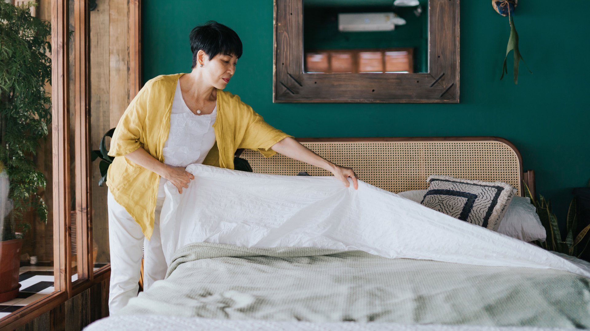 Score 45% Off the 'Buttery-Soft Sheets' Amazon Shoppers Are Obsessed With