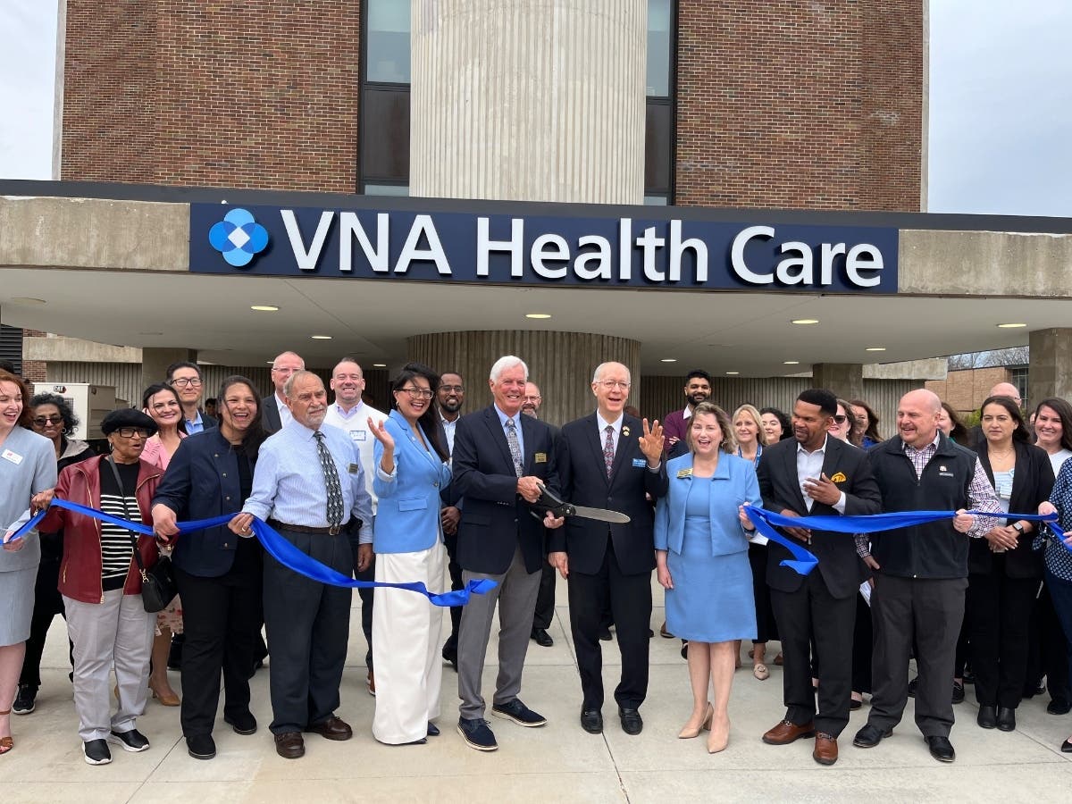 VNA Health Opens 5th Clinic In Aurora