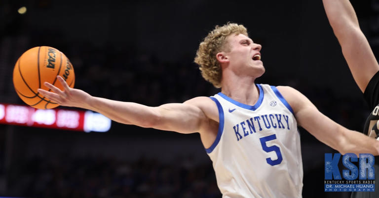 Collin Chandler announces he will return to Kentucky for sophomore season