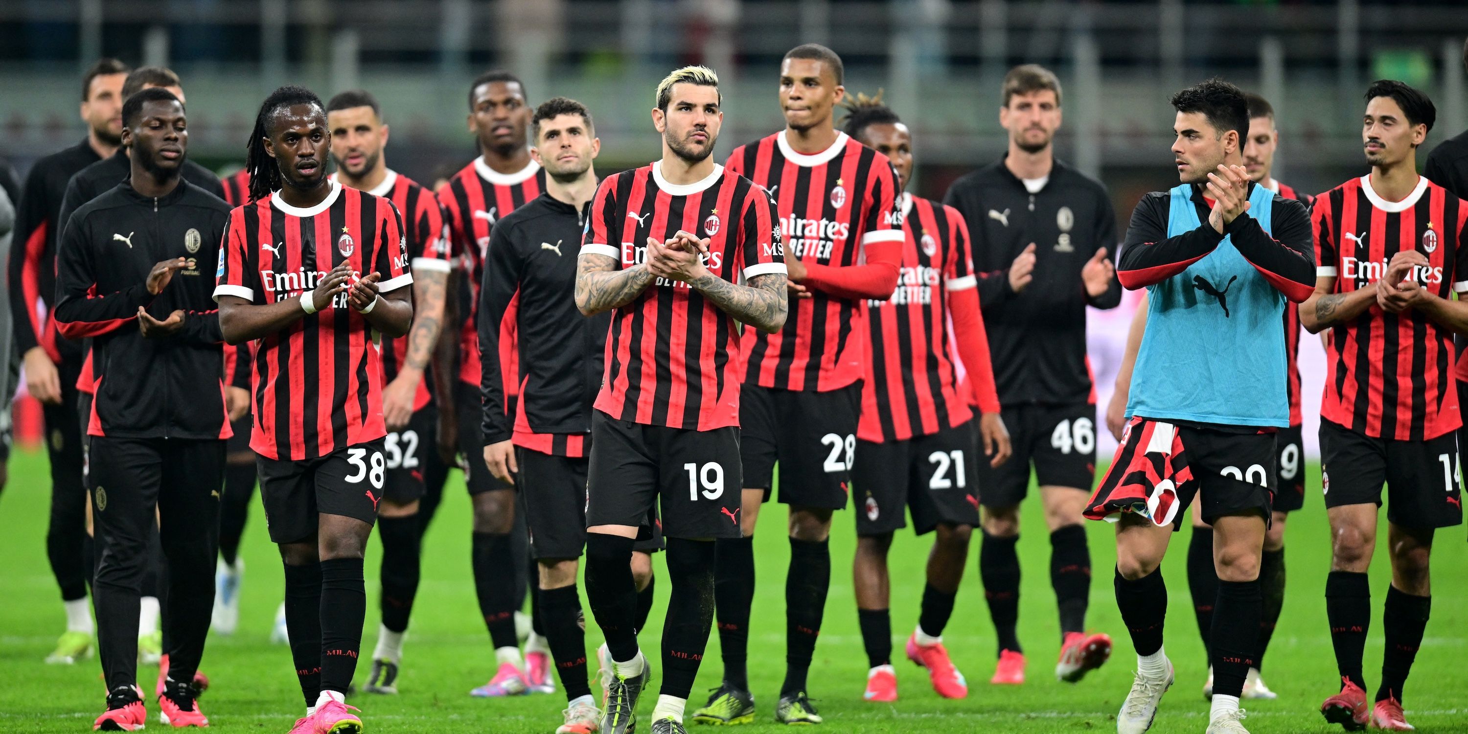 Wolves trying to sign "very impressive" defensive midfielder wanted in ...