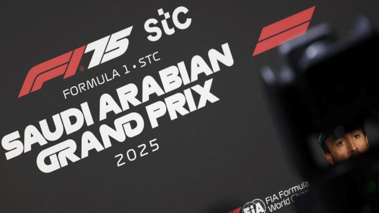 F1: ¿Dónde y a qué hora ver las Prácticas Libres 1 y 2 del Gran premio de Arabia Saudita 2025?