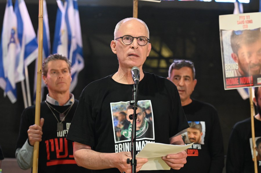 ‘Bring the hostages back’: Former hostage Keith Siegel speaks on his ...