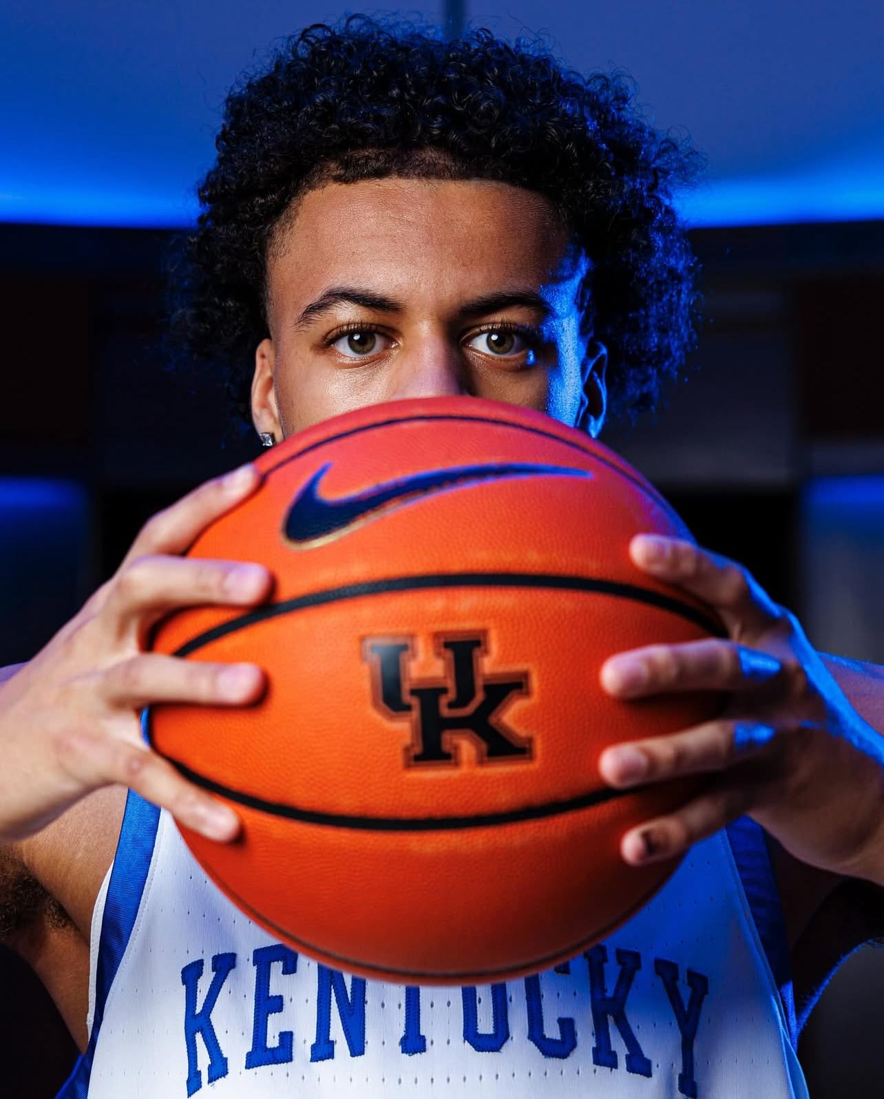 LOOK: Braydon Hawthorne rocks Kentucky blue on official visit
