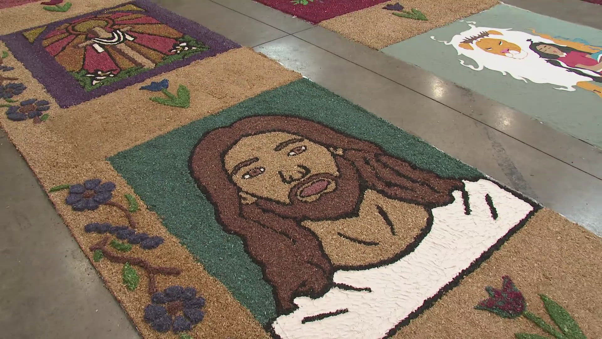 Holy Week sawdust rug tradition continues at Cleveland's La Sagrada ...