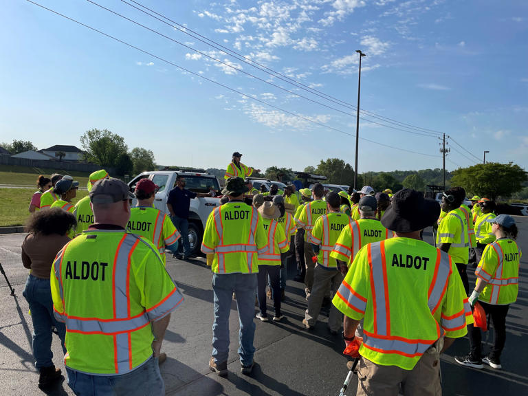 ALDOT puts aside roadwork for a day to clean up litter in Tuscaloosa County