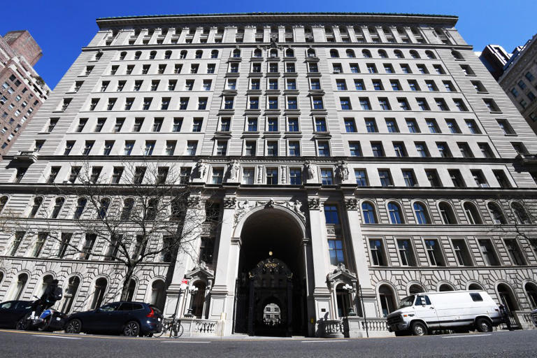 Residents of ritzy NYC condo the Apthorp — where ‘Only Murders in the ...