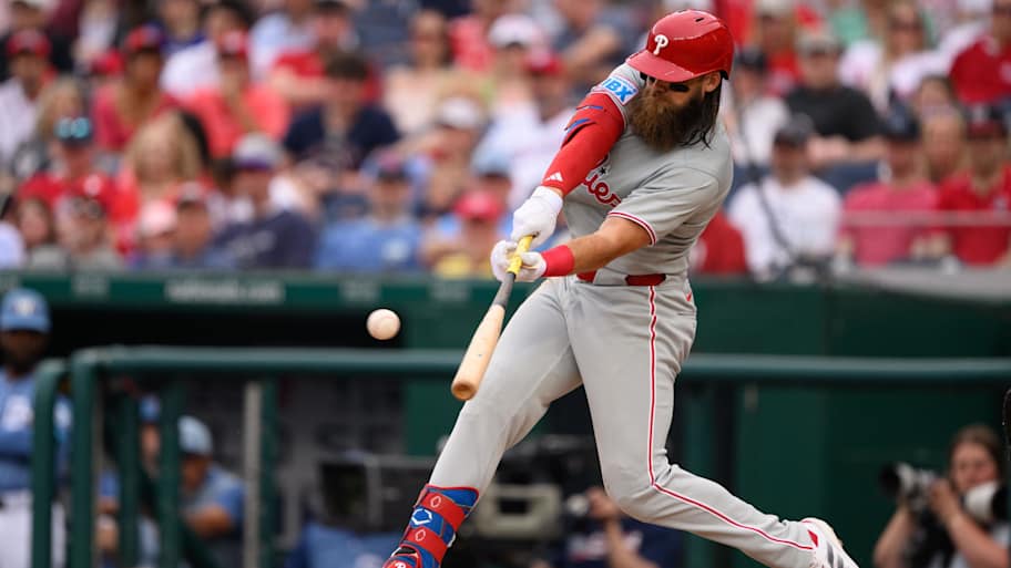 Philadelphia Phillies Starting Outfielder Suffers Knee Injury During ...