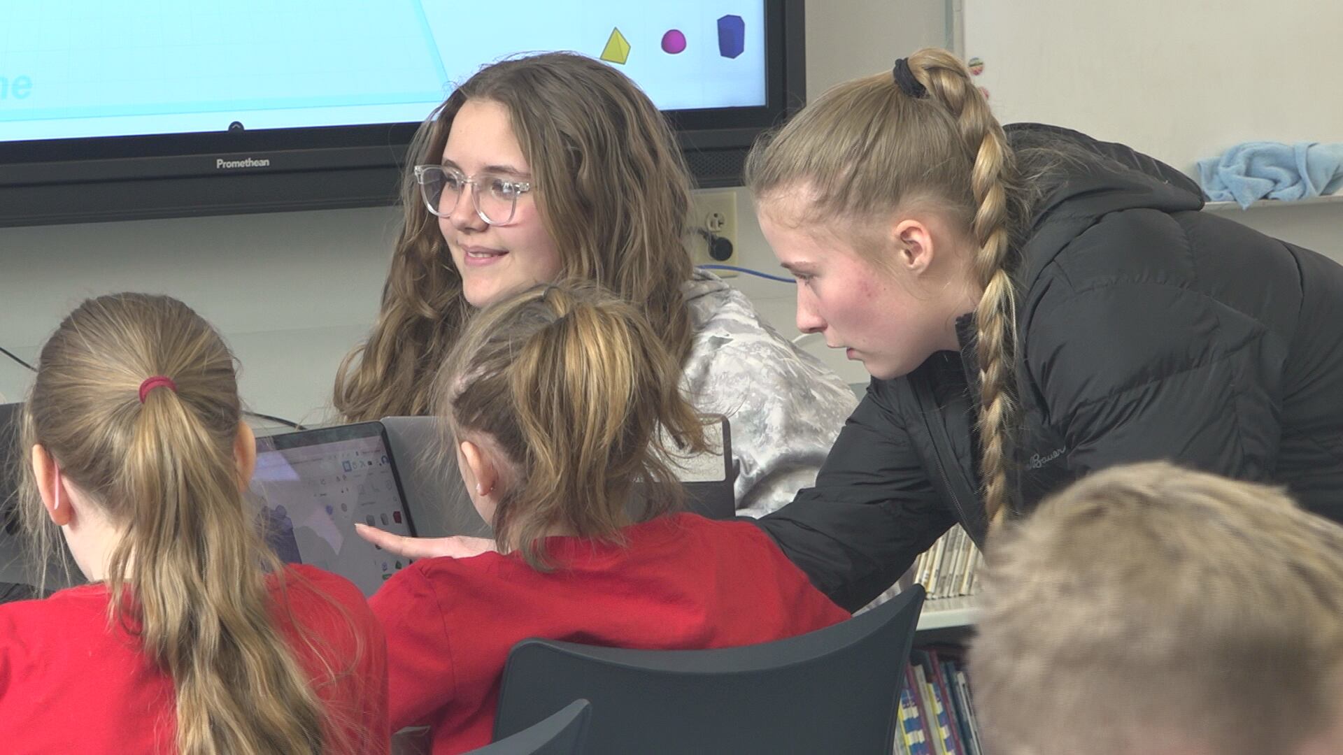 Students become tech teachers at SLAM Showcase