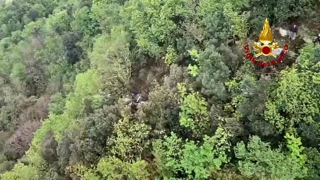 Italy cable car crash: Aerial footage shows aftermath of accident