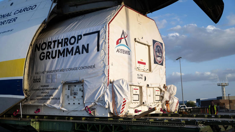 Moon-orbiting Gateway space station's habitat module arrives in the US (photos)