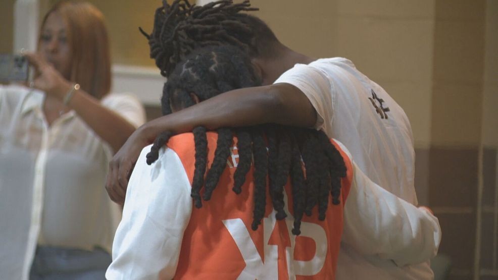 'It is very traumatic': Little Rock community unites in prayer for ...