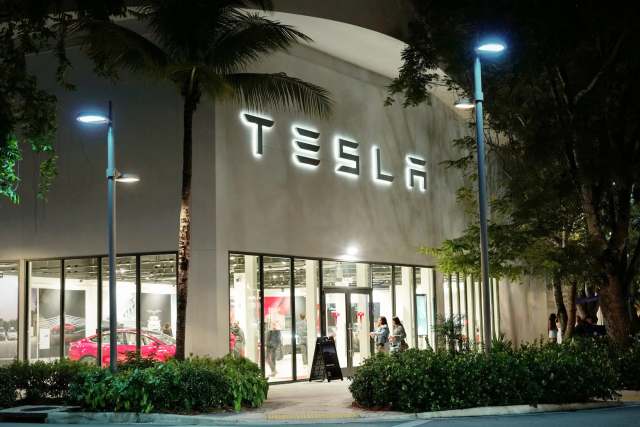 New report exposes Tesla's $30 million EV rebate loophole: 'Tesla gamed ...