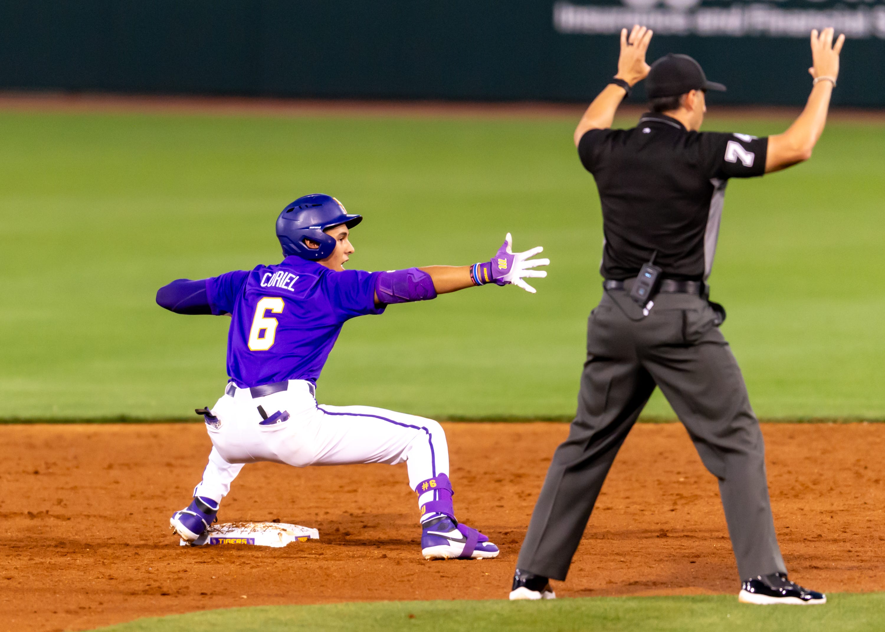 LSU baseball vs Alabama score today: Tigers rally to take down Crimson Tide