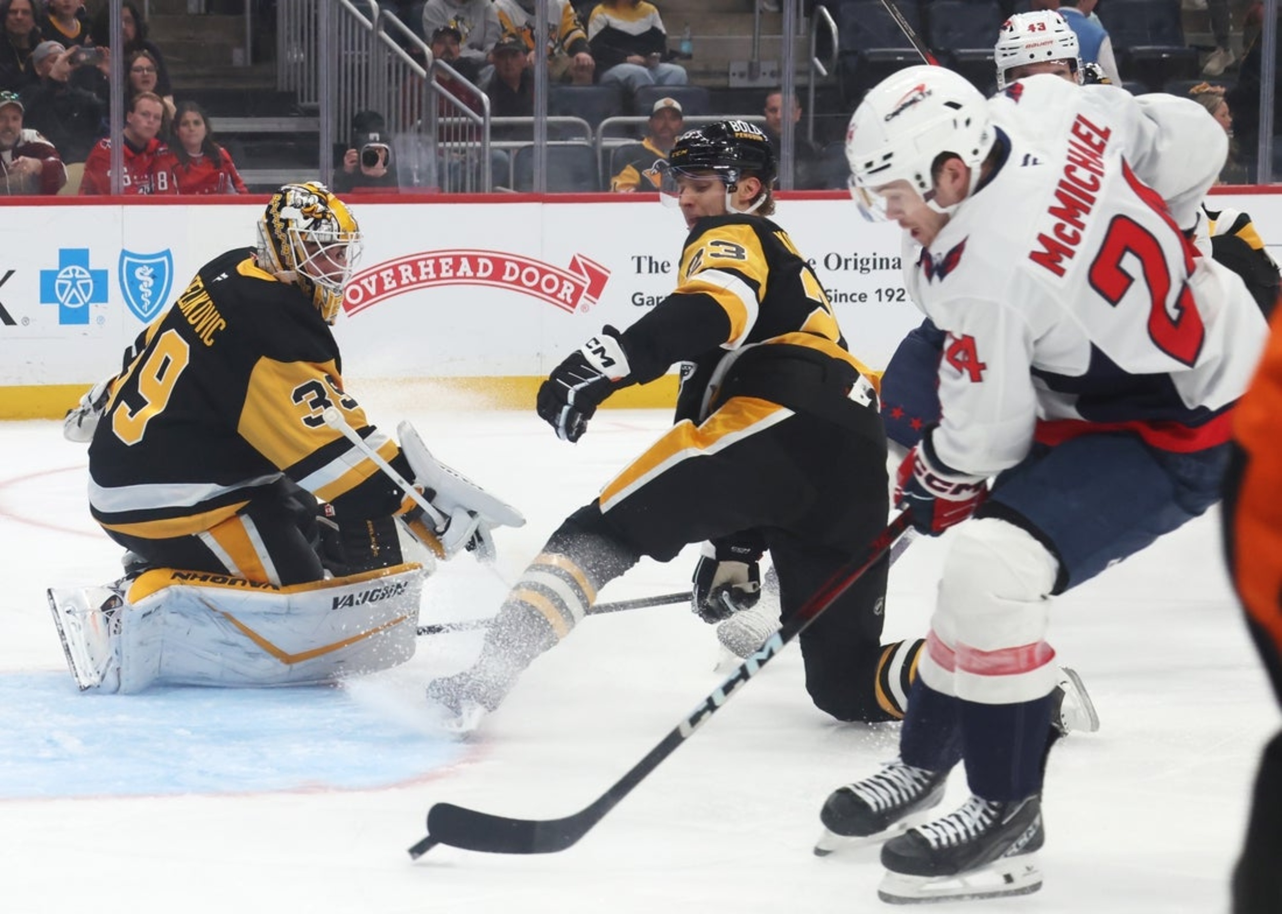 Caps drop finale to Penguins despite Alex Ovechkin's 897th