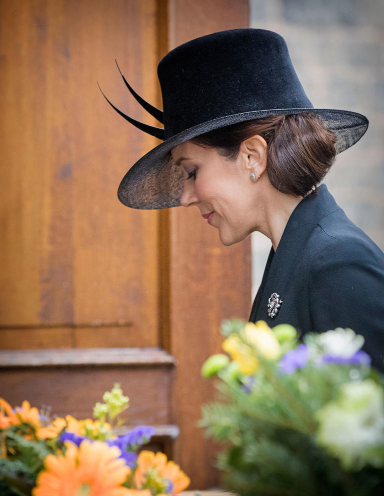 Le roi Frederik et la reine Mary de Danemark pleurent la mort soudaine ...