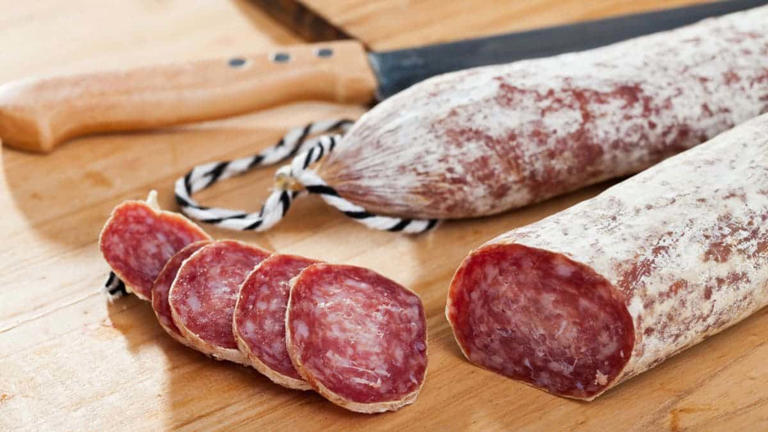 ¿Debemos quitar la parte blanca del fuet antes comerlo?