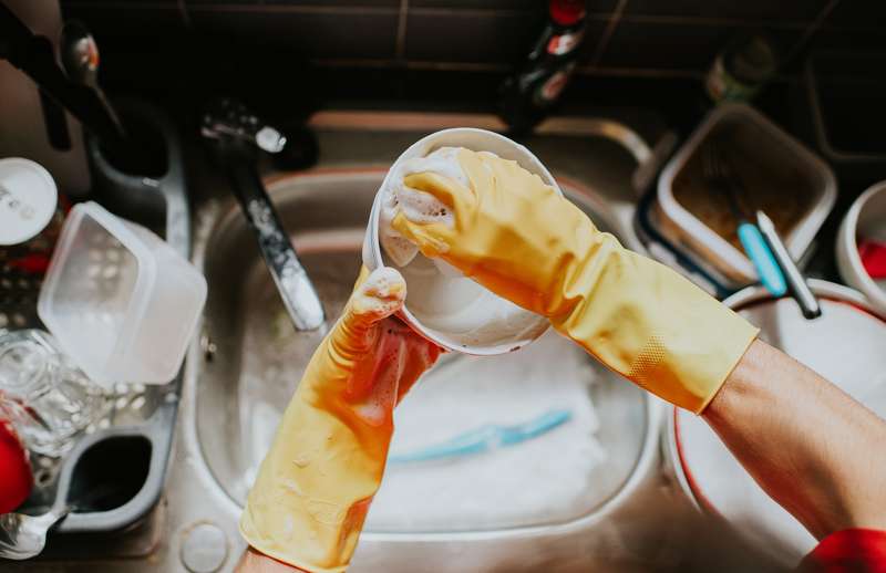 Küche: Was du nach dem Abspülen nicht mit dem Lappen machen solltest