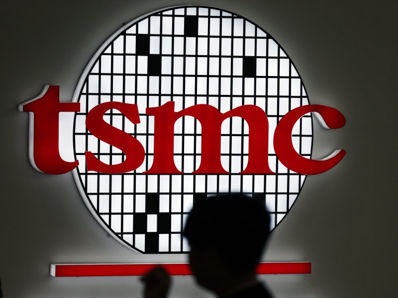 "관세폭탄 전 주문 폭주"…TSMC, 1분기 순이익 전년比 60%↑