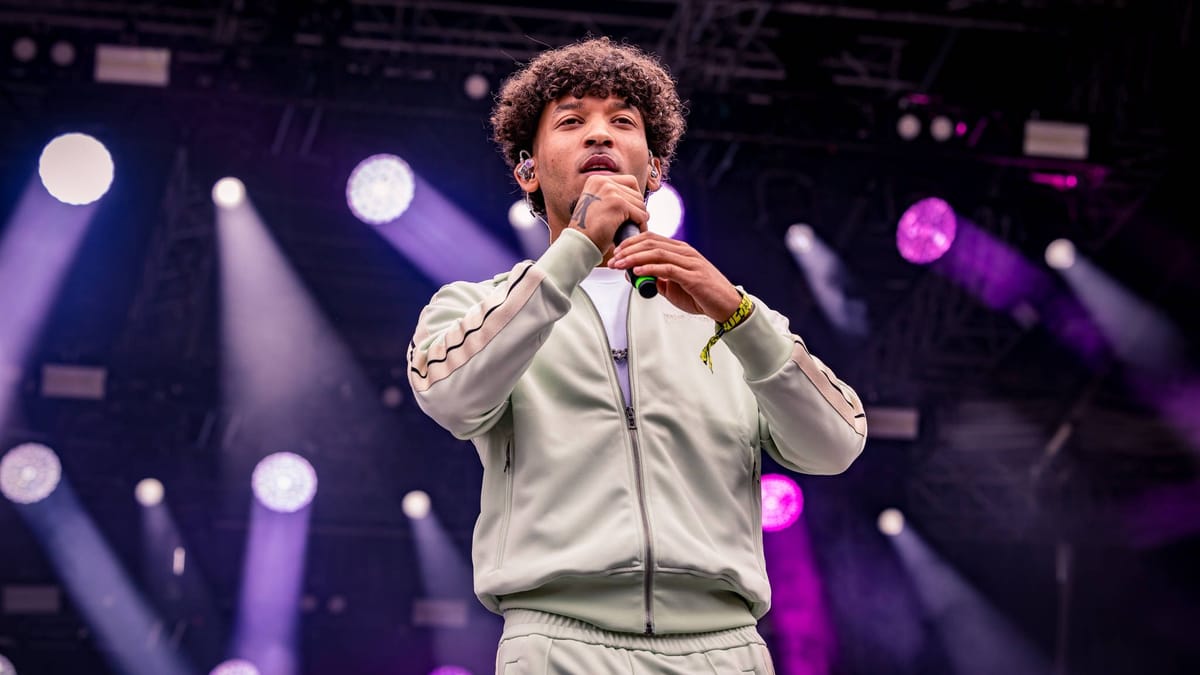 Jazeek: Rapper aus Aachen feiert doppelten Erfolg in den Charts