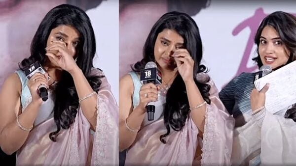 Sumaya Reddy: స్టేజ్‌పై కన్నీళ్లు పెట్టుకున్న న్యూ హీరోయిన్ సుమయ రెడ్డి ...