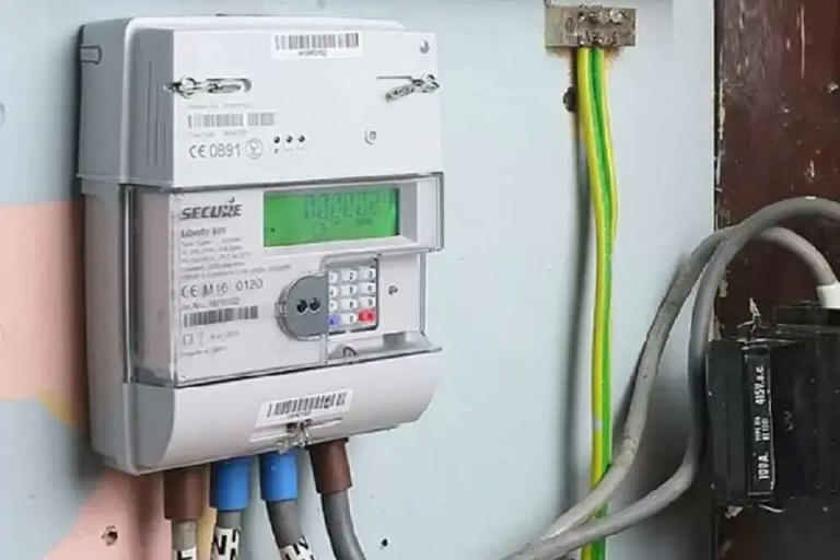 Smart Meters Revolution: One-Click Power Cut for Defaulters Soon – Govt ...