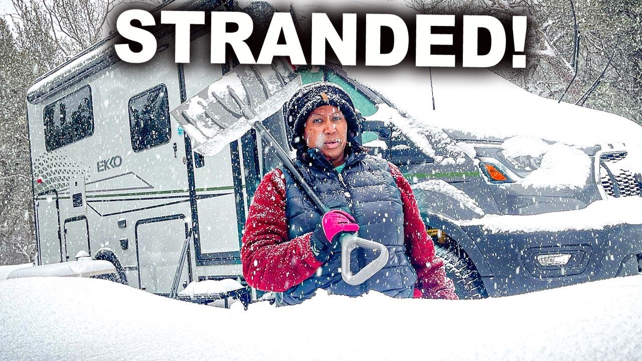Stuck in a Blizzard! Surviving a Heavy Winter Snow Storm in My Camper ...