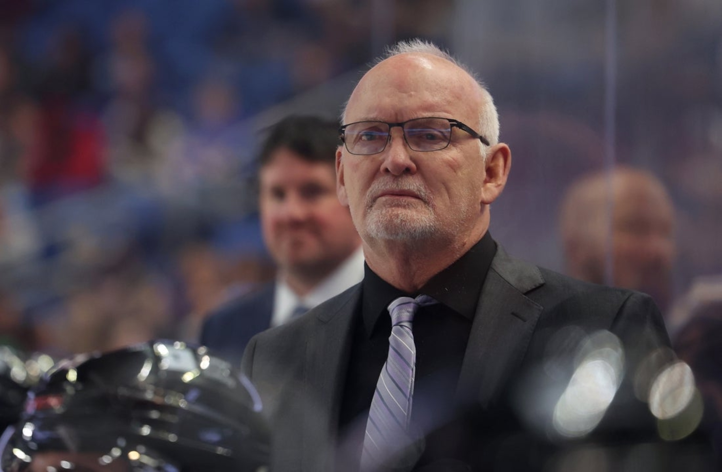 NHL roundup: Sabres coach Lindy Ruff logs 900th win