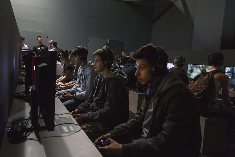 How to Improve Aim in First-Person Shooters: 5 Pro Techniques for ...