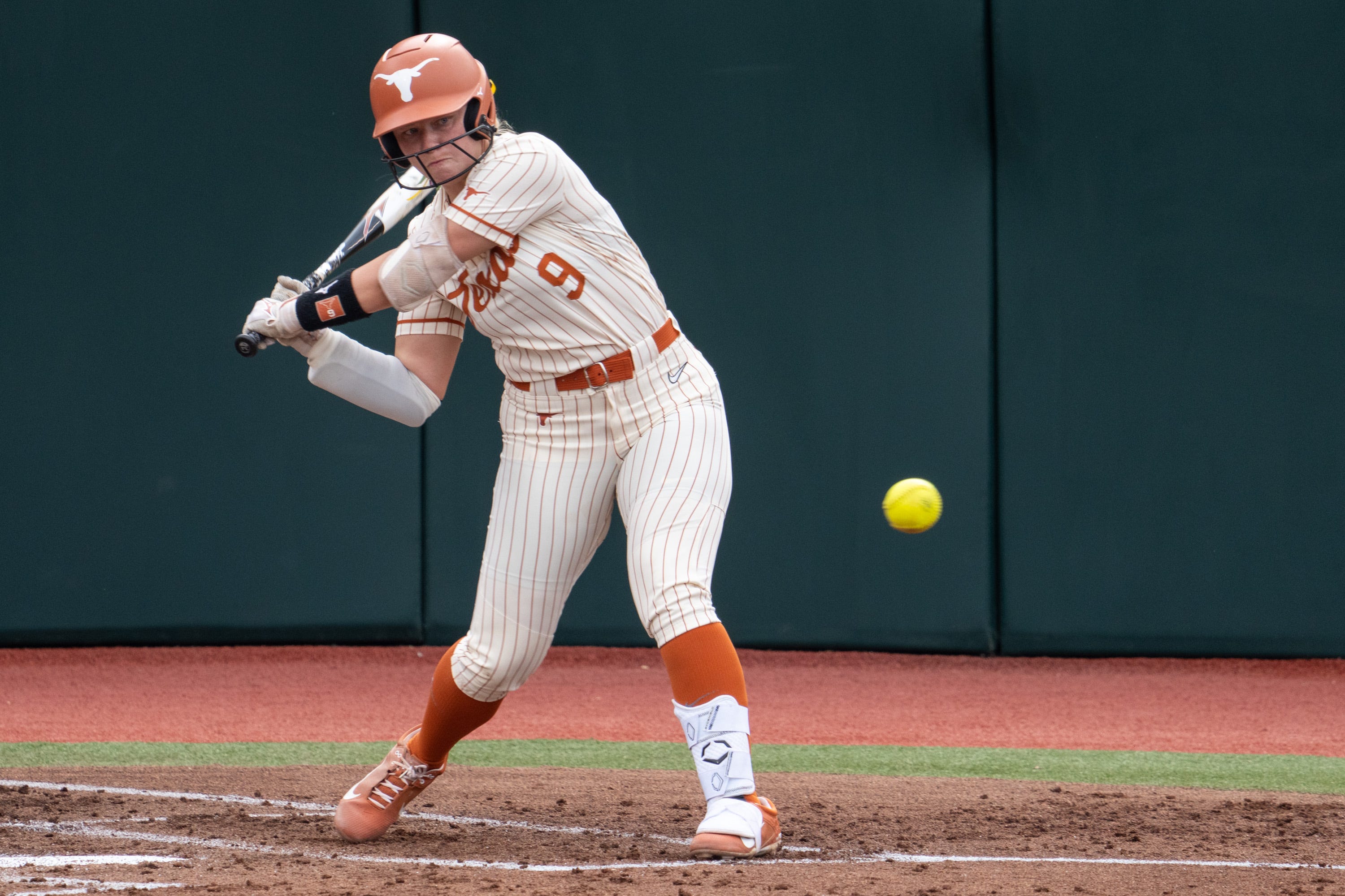 Texas softball: Horns take series with 6-5 win over LSU that features ...