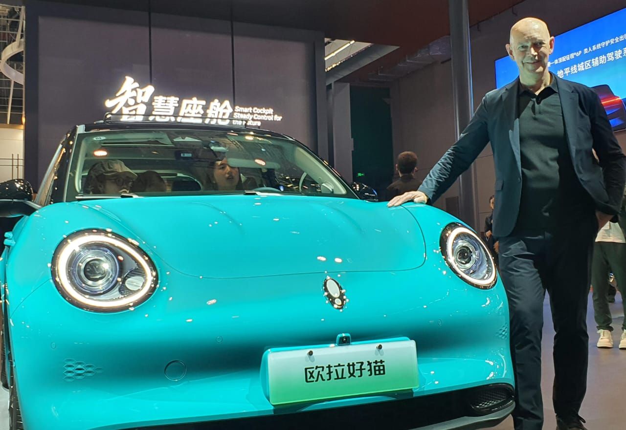 Andrew Dyson Desainer Mobil Listrik Ora yang Kabarnya Akan Masuk Indonesia