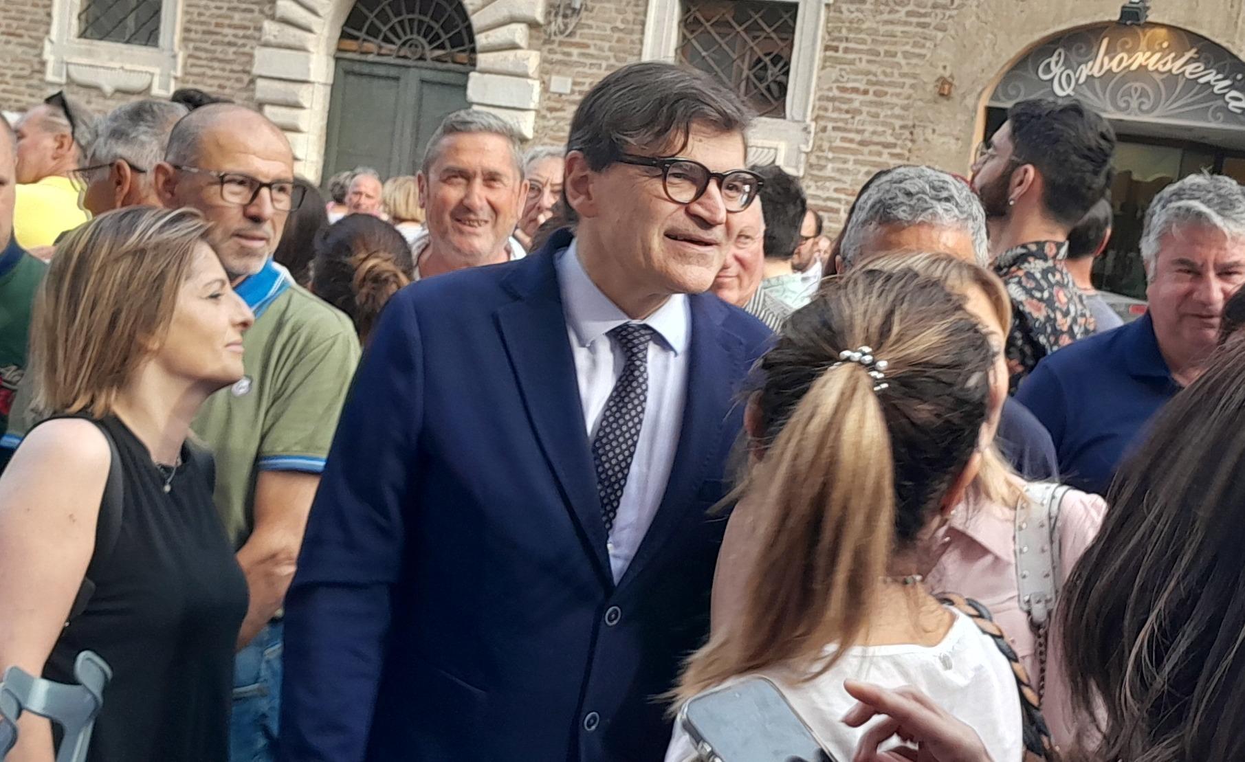 Elezioni, Latini tentato da suoi: liste pronte