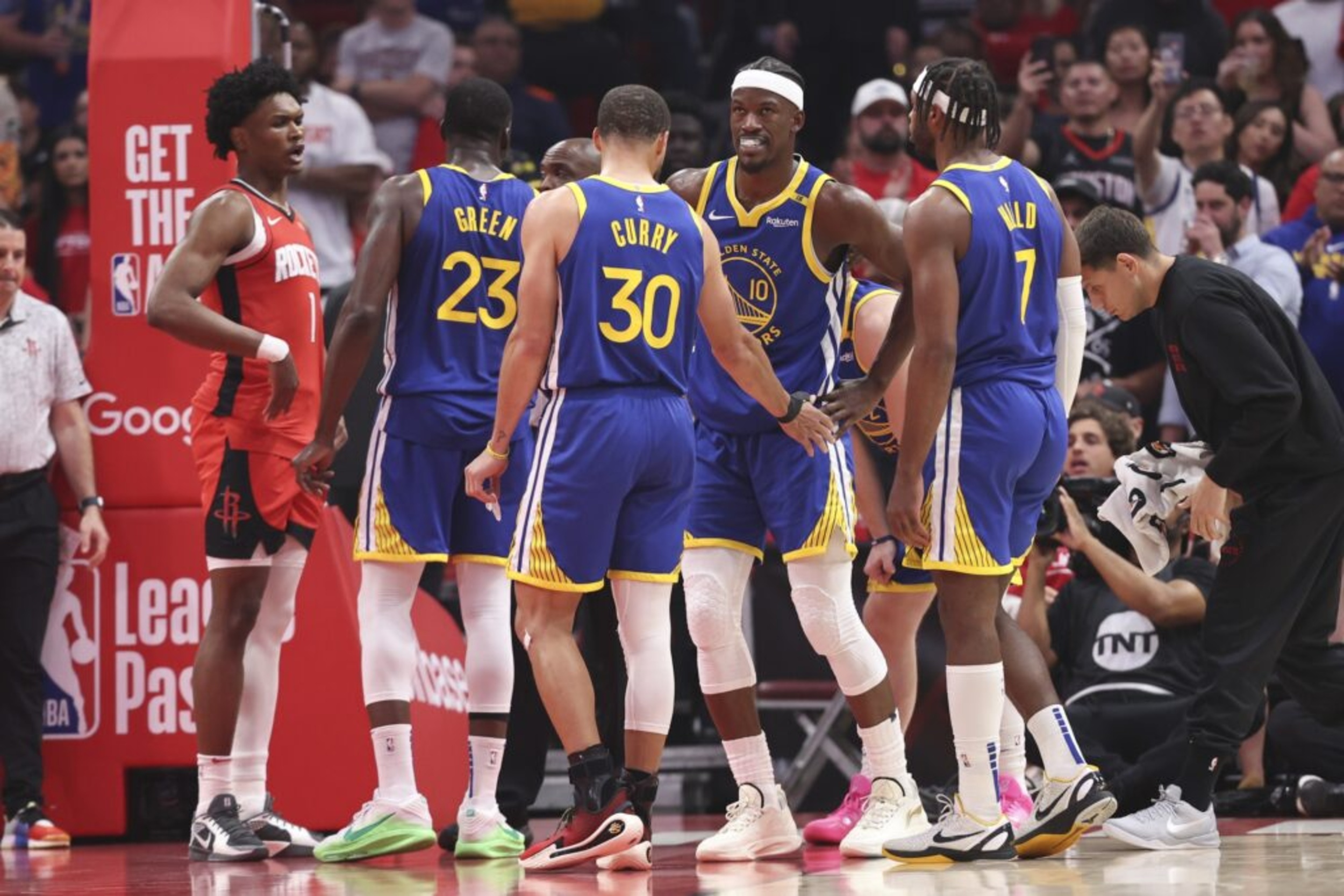 Warriors Projected to be Short Jimmy Butler in Game 3