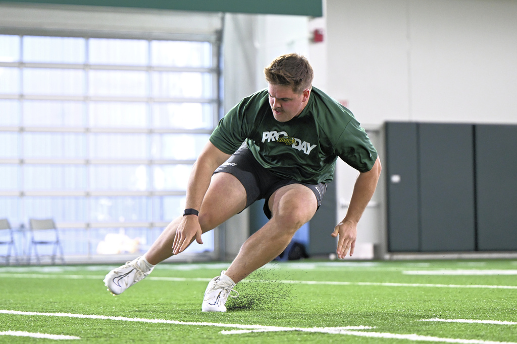 Seahawks select guard Grey Zabel of North Dakota State with No. 18 pick ...