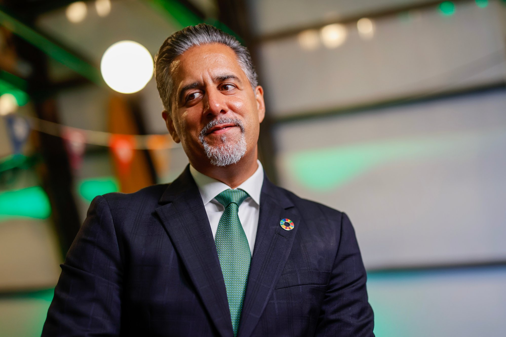 Abid Raja utfordrer Barth Eide