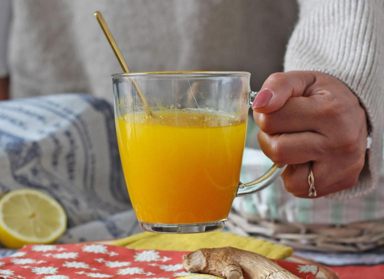 Ginger shot: easy, natural and powerful recipe for immunity and energy