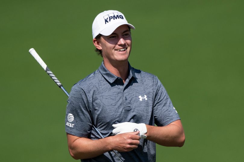 Billionaire PGA Tour star's father sold stunning mansion with own ice ...