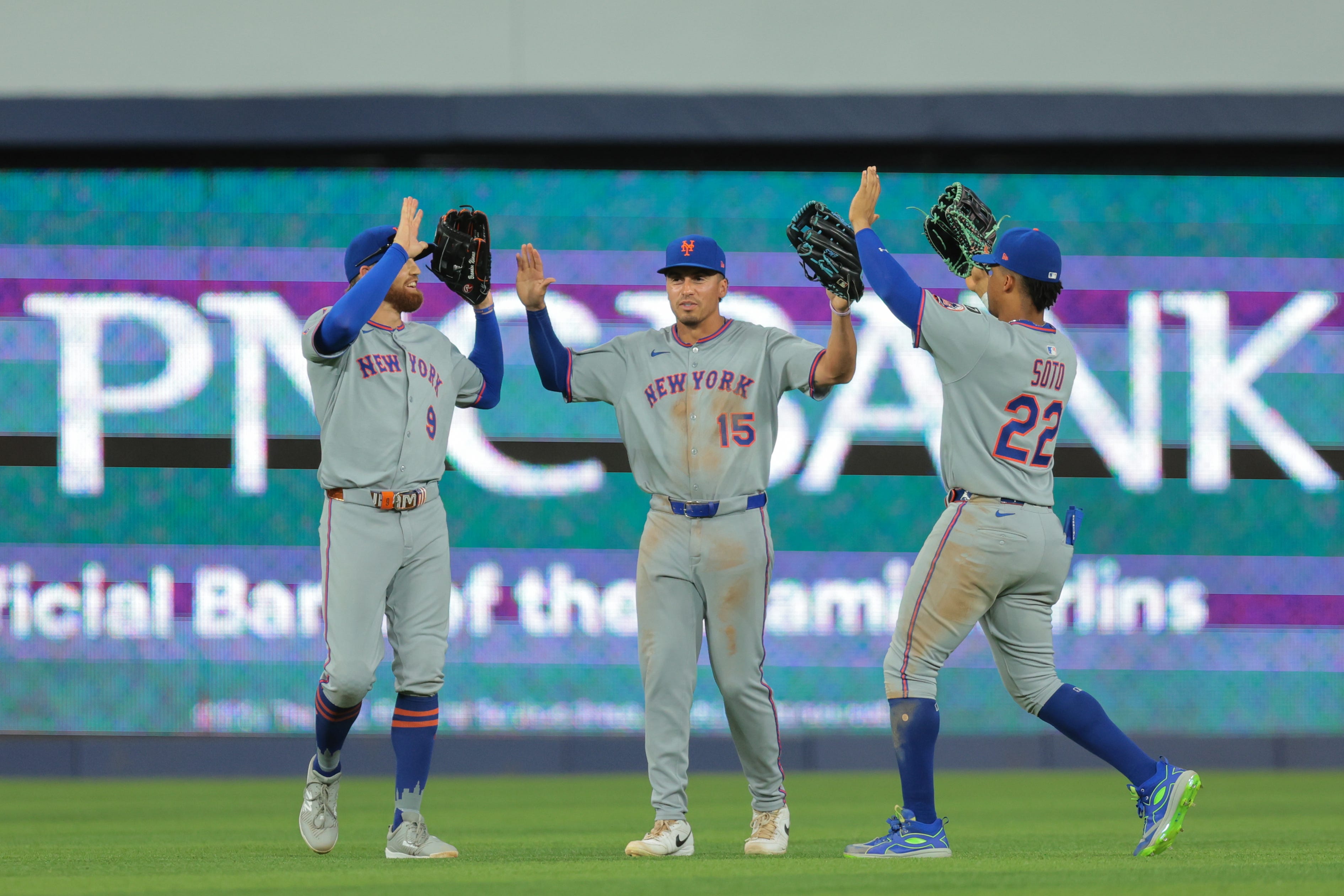 Ranking the Mets’ top three needs before spring training starts