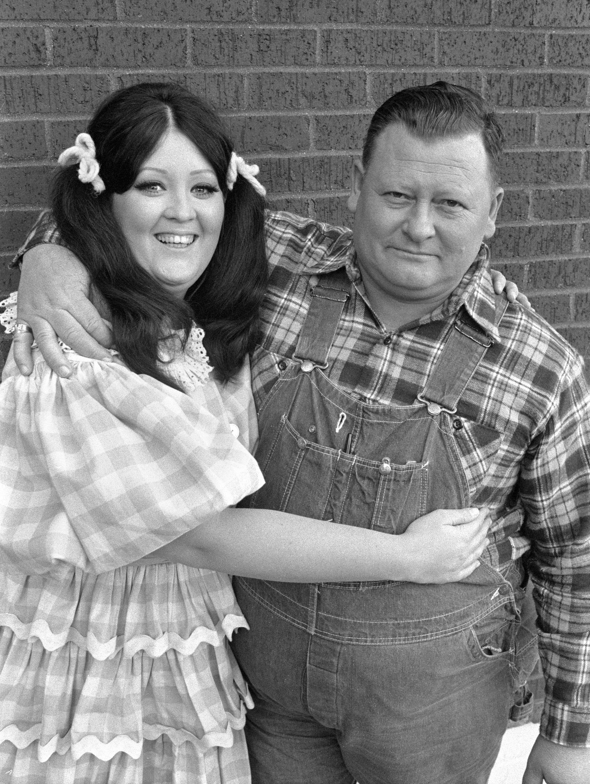 Hee Haw star Lulu Roman, gospel singer with 'voice of an angel', dies ...