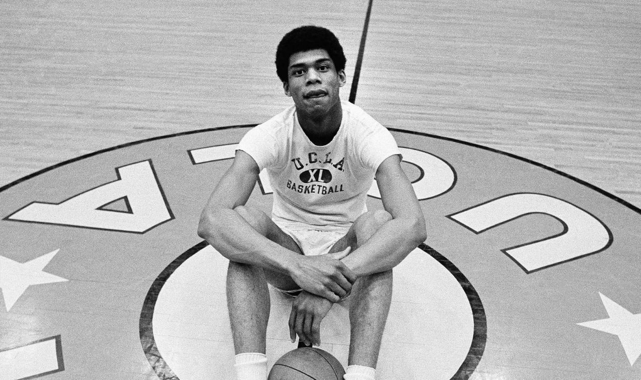The Best College Basketball Players Of All Time