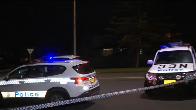 Man charged with murder after teenager allegedly shot at NSW beach carpark