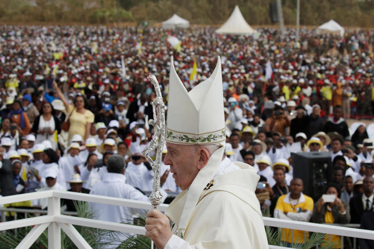 As it happened: Coffin of Pope Francis sealed after 250,000 pay homage ...