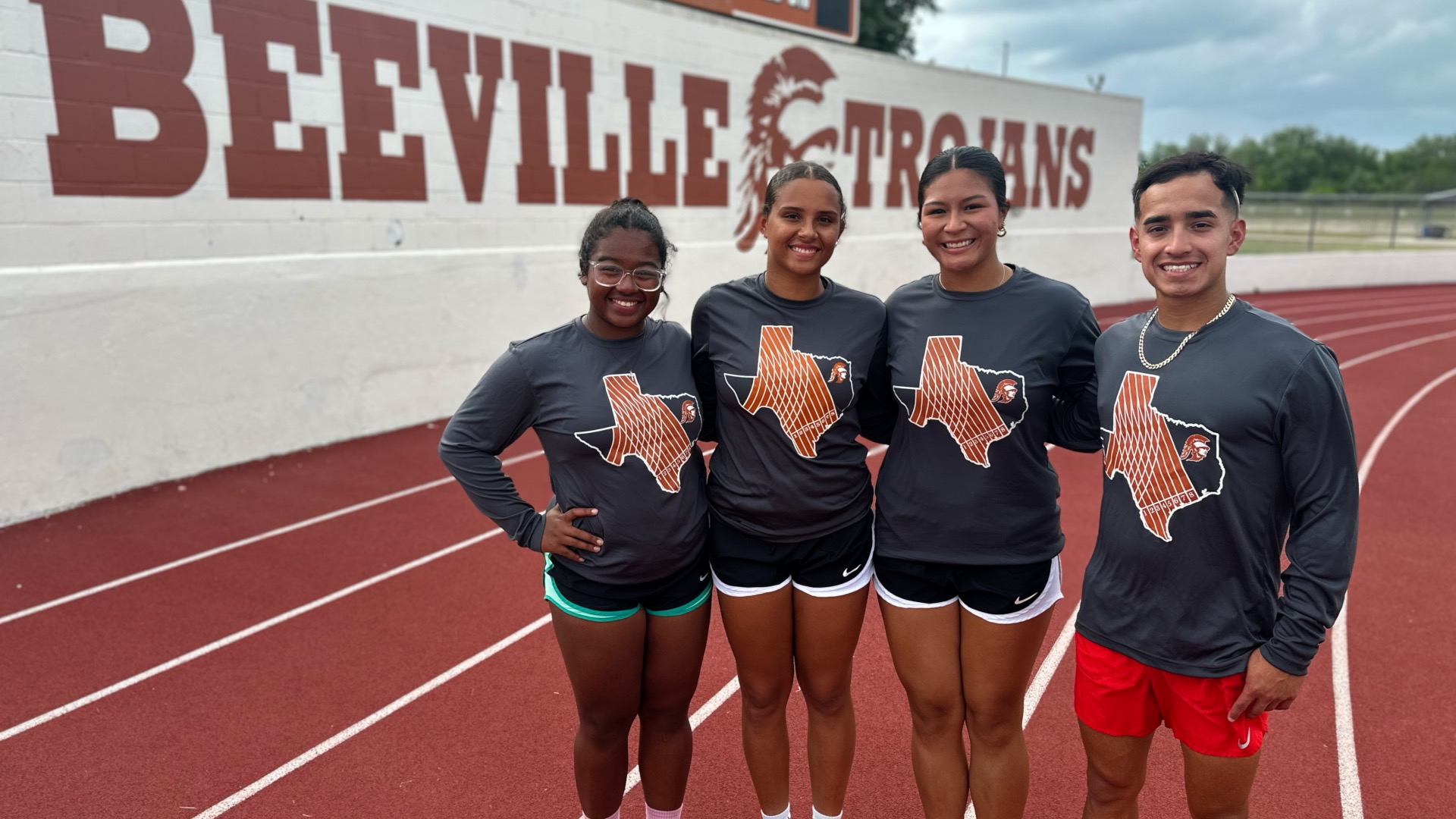 Beeville track athletes break school records, advance to first UIL 4A ...