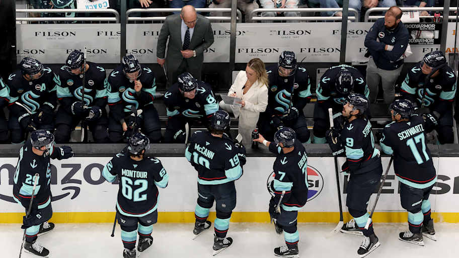 Why Jessica Campbell deserves an interview to replace Peter Laviolette