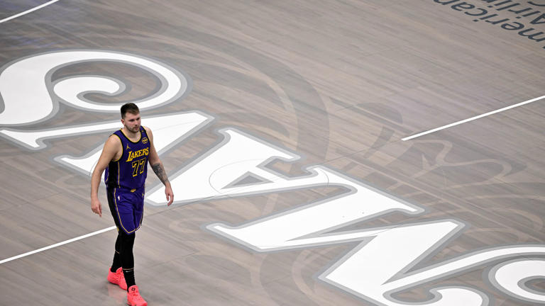 Luka Dončić stayed longer Dallas: “He wanted to make sure the community ...
