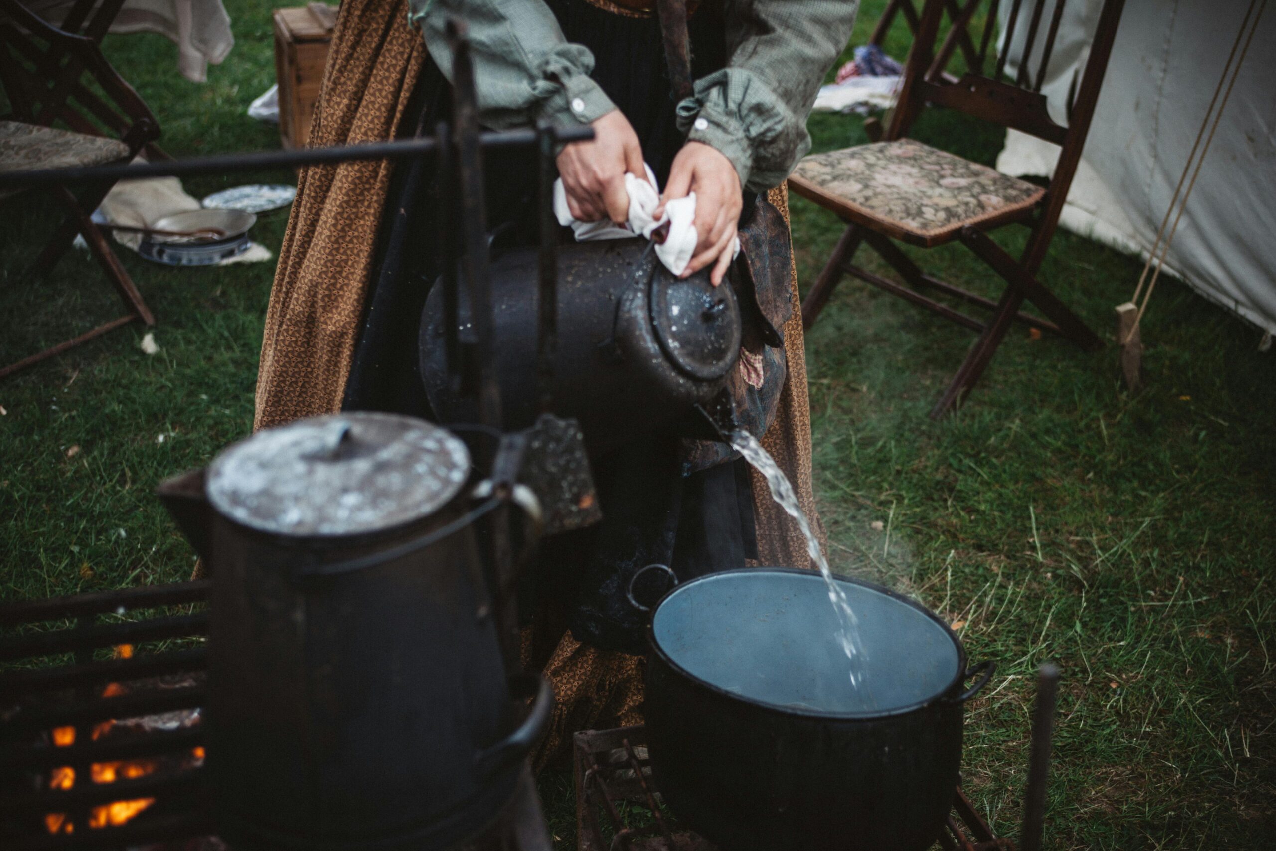 13 Forgotten Childhood Chores That Kids in Other Countries Still Do Today